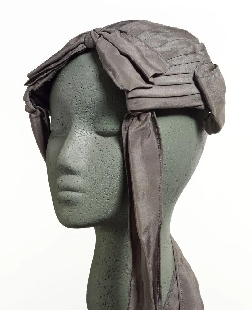 Nurse's bonnet | Record | DigitalNZ