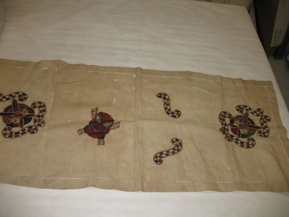 Table runner | Record | DigitalNZ