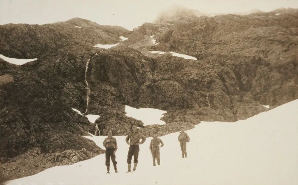 Mount Rolleston | Record | DigitalNZ