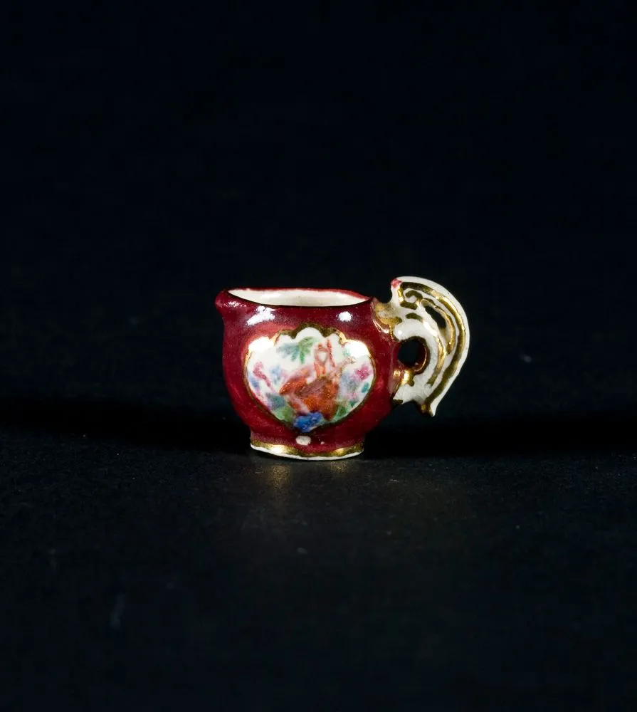 Miniature milk jug | Record | DigitalNZ