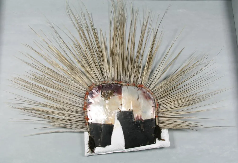 Parae (headdress) | Record | DigitalNZ