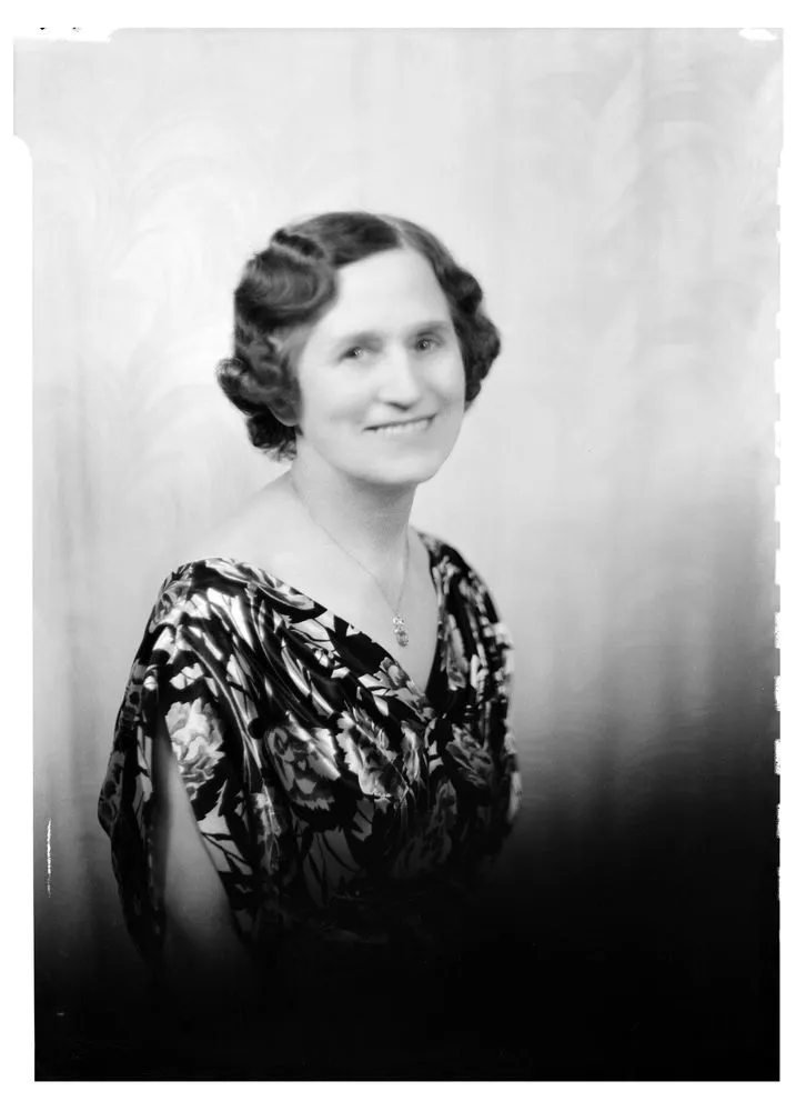 Aunt Daisy (Maud Ruby Basham) | Record | DigitalNZ