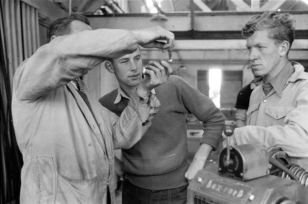 (Men inside workshop) | Record | DigitalNZ