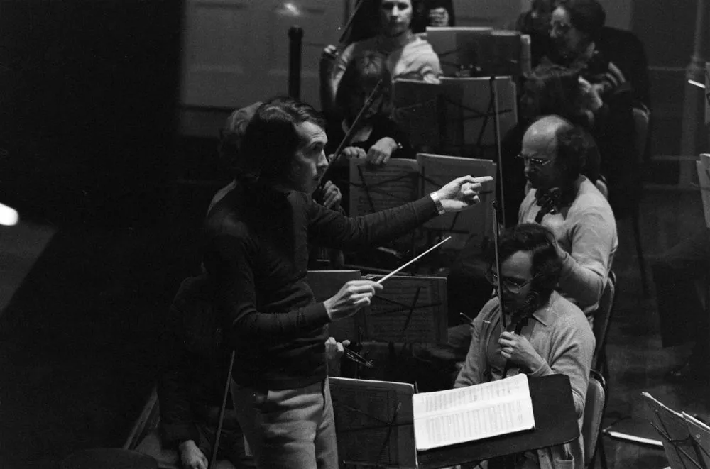 New Zealand - Conductor and Orchestra | Record | DigitalNZ