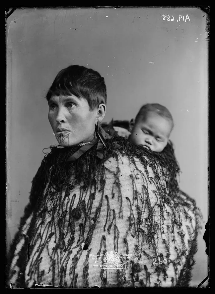 [Maori mother carrying her child on her back] | Record | DigitalNZ