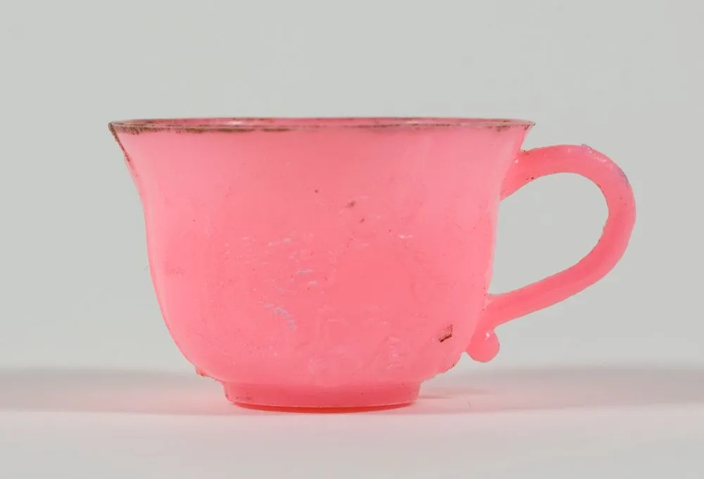 Miniature tea cup | Record | DigitalNZ