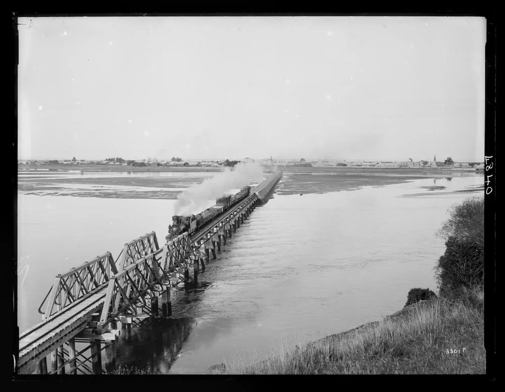 [Railway Bridge, Riverton] | Record | DigitalNZ