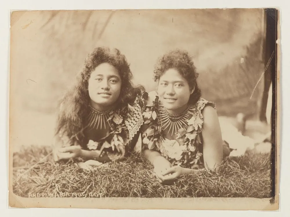 Two leaf-clad women | Record | DigitalNZ