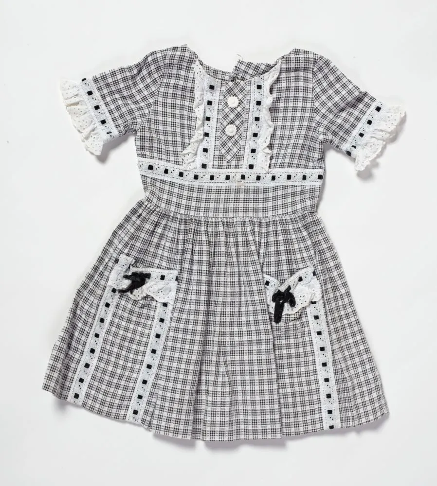 Dress, child's | Record | DigitalNZ