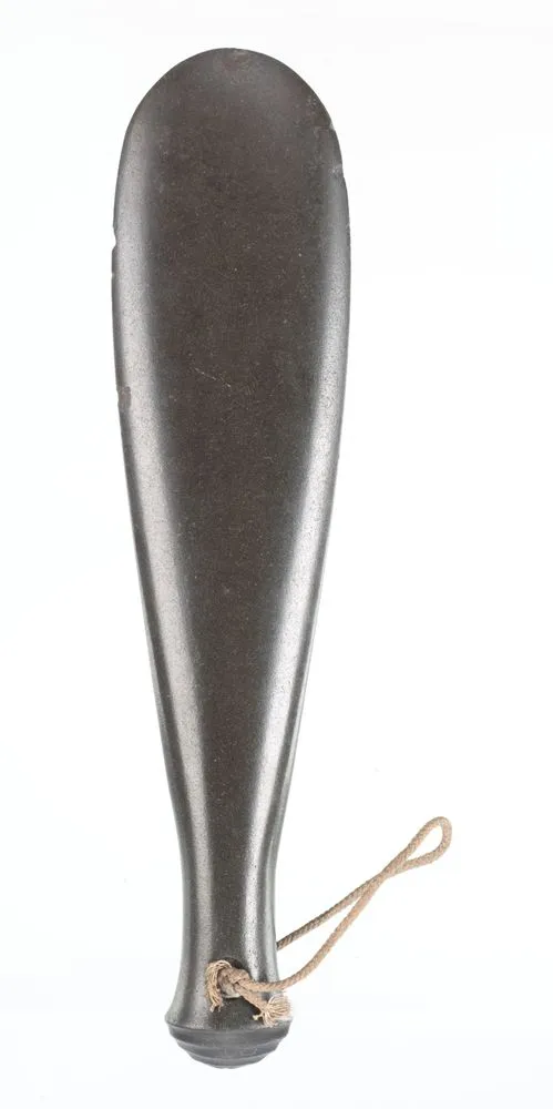 Patu onewa (hand club) | Record | DigitalNZ