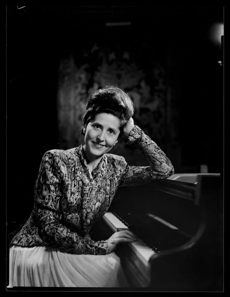 Portrait of Lili Kraus | Record | DigitalNZ