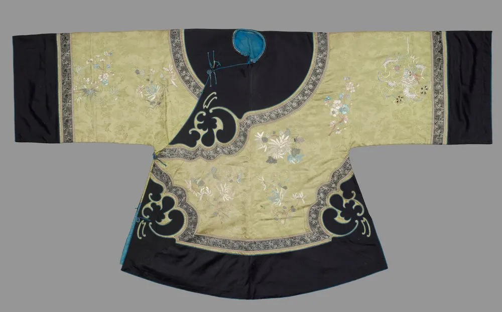 Chinese robe | Record | DigitalNZ
