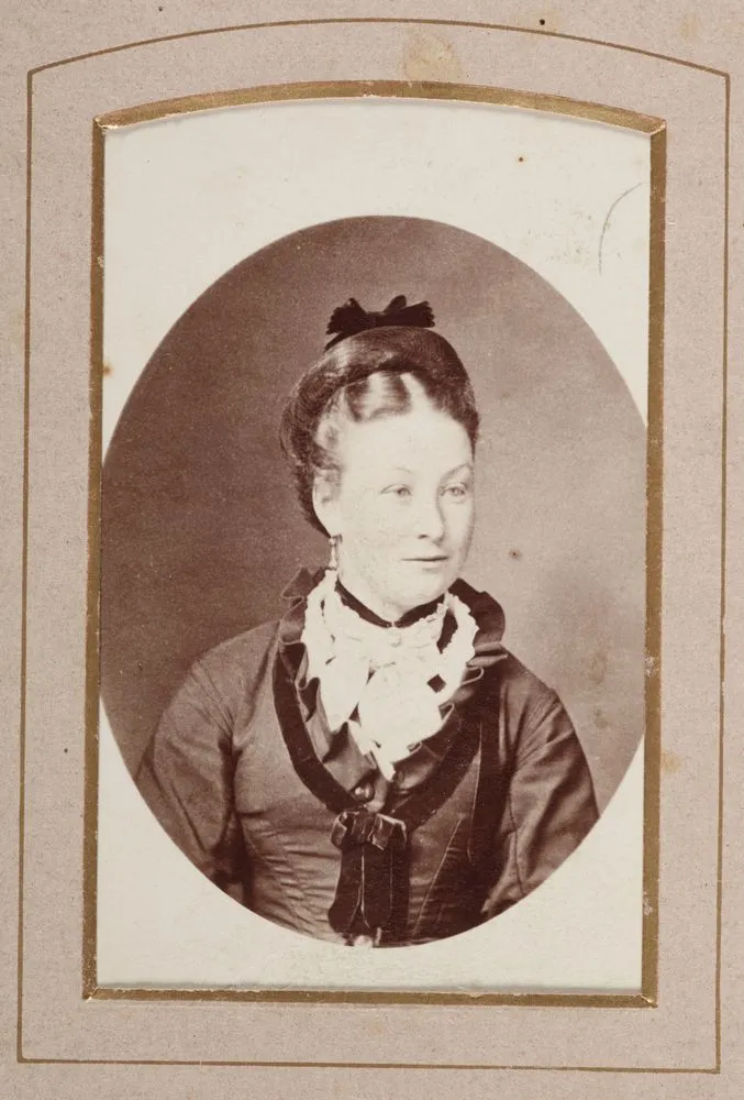 Elizabeth Dewar. From the album: Memorial to England’s Glories | Record ...