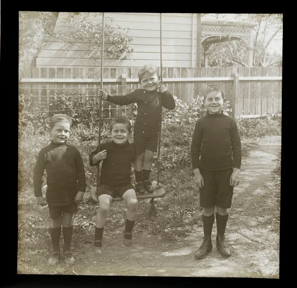Children | Record | DigitalNZ