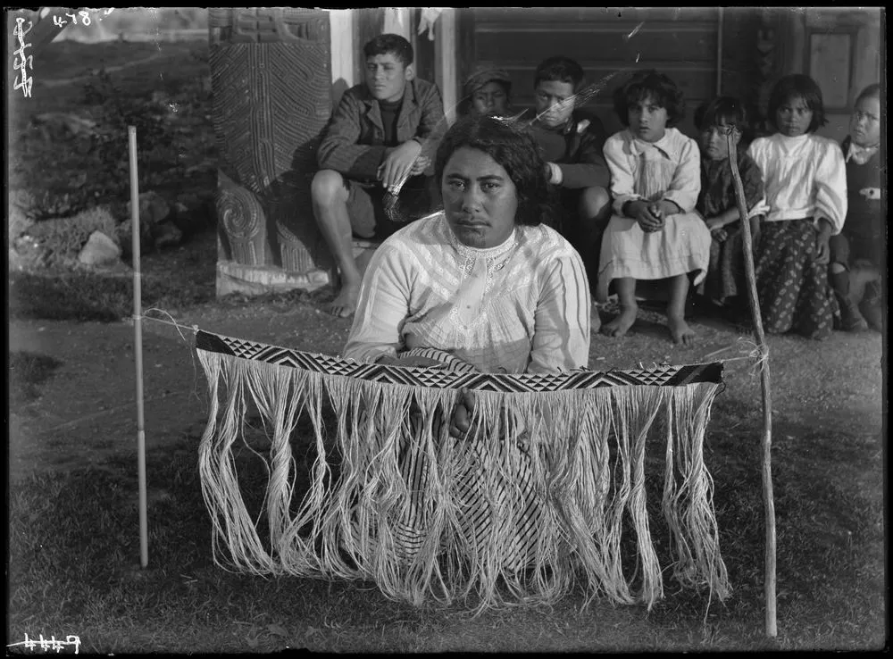 Taniko Weaving | Record | DigitalNZ