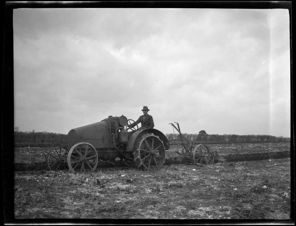 Tractor | Record | DigitalNZ