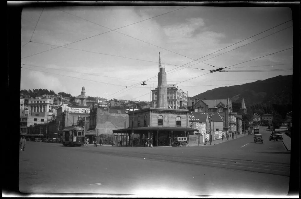 [Bowen Street and Lambton Quay, Wellington] | Record | DigitalNZ