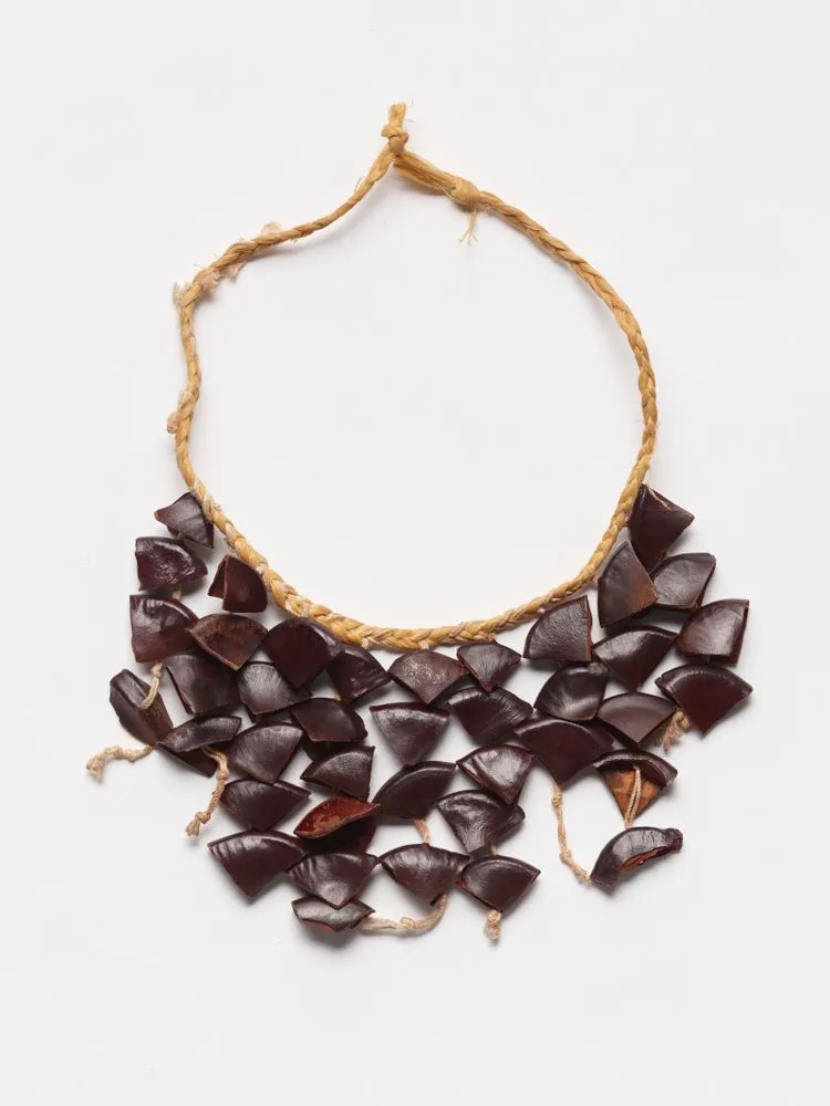 tauvae (leg ornament) | Record | DigitalNZ