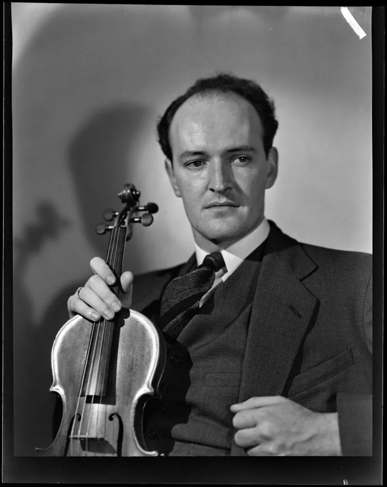 Glyn Adams | Record | DigitalNZ