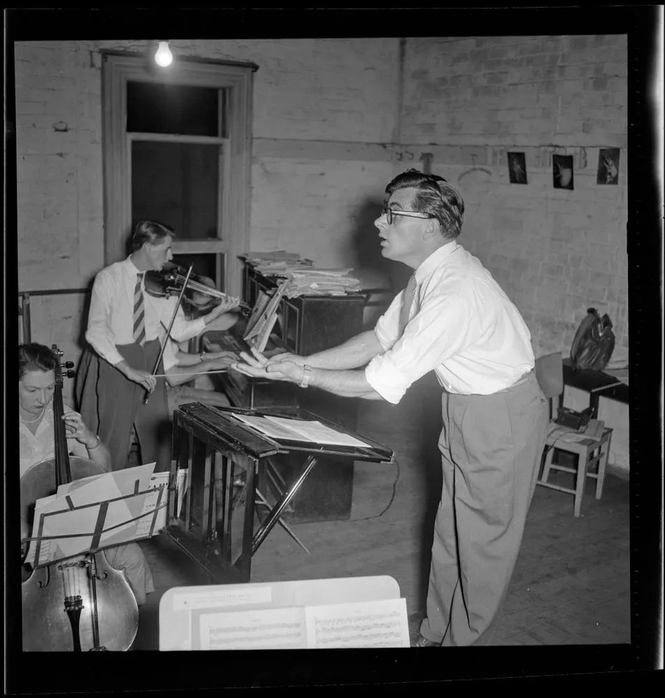 His Majesty's String players | Record | DigitalNZ