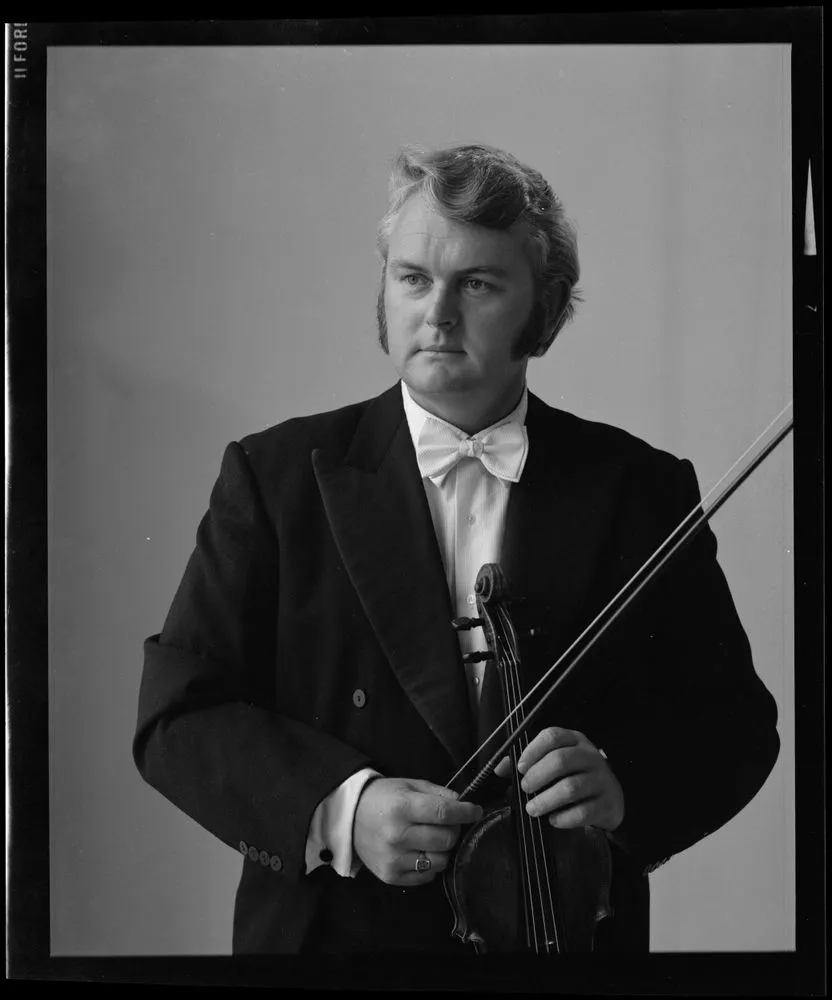 Mr Robert Issell | Record | DigitalNZ