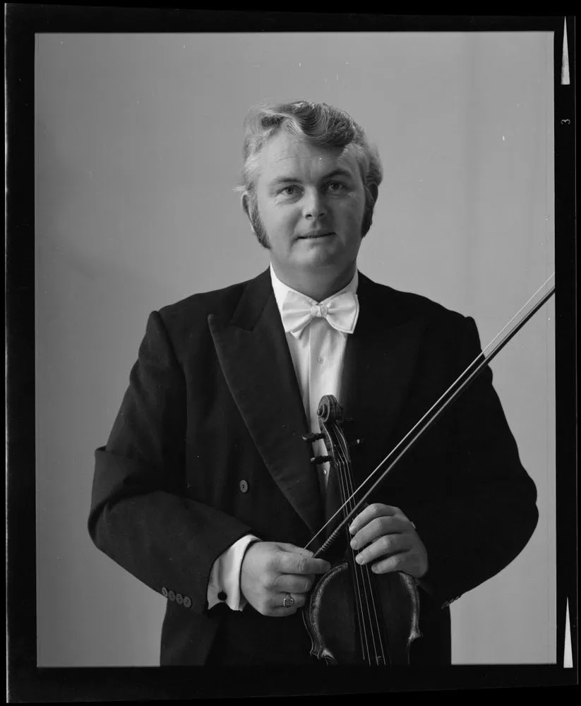 Mr Robert Issell | Record | DigitalNZ