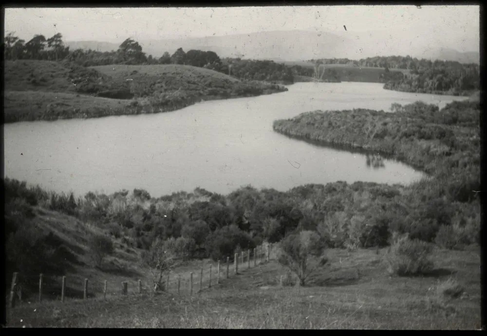 Lake Kopureherehe, at "Forest Lakes", Manakau, Horowhenua .... | Record ...