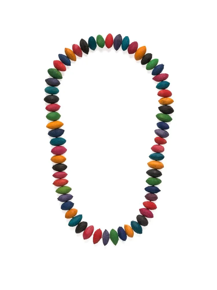 Hei karaka (Multicoloured karaka seed necklace) | Record | DigitalNZ