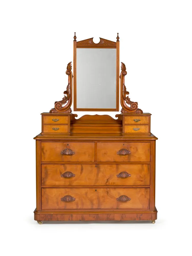 Dressing chest | Record | DigitalNZ