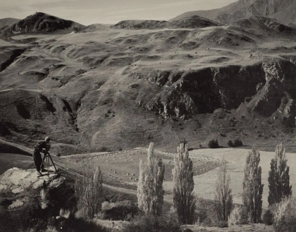 [Brian Brake shooting 'Farming in New Zealand' (1952)] | Record | DigitalNZ