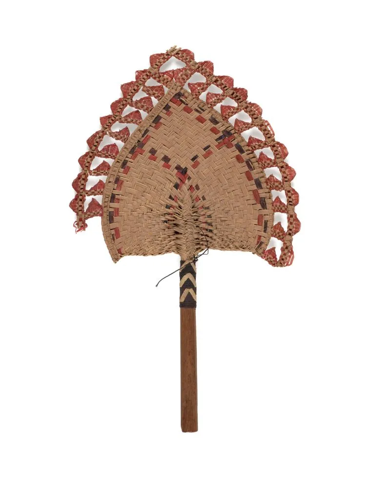 ili tea (fan with wooden handle) | Record | DigitalNZ