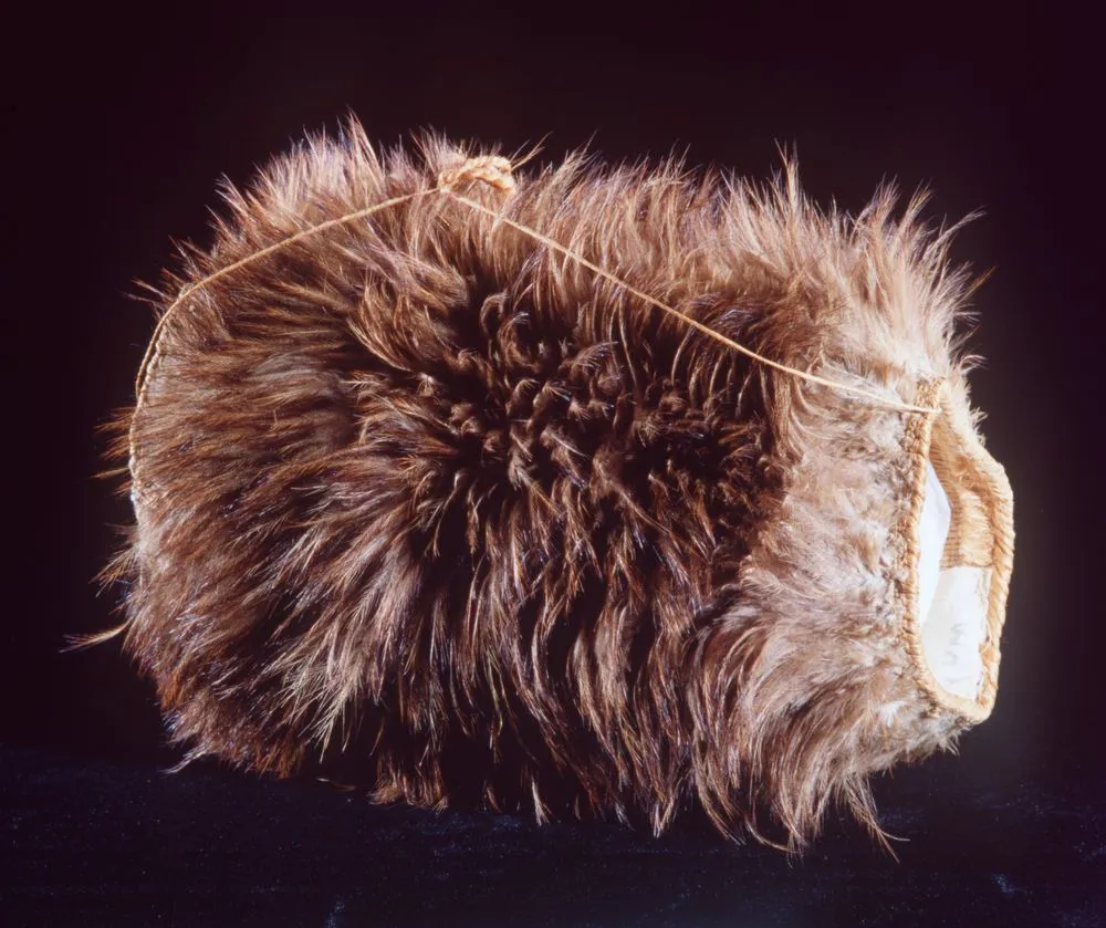 Kiwi feather muff | Record | DigitalNZ