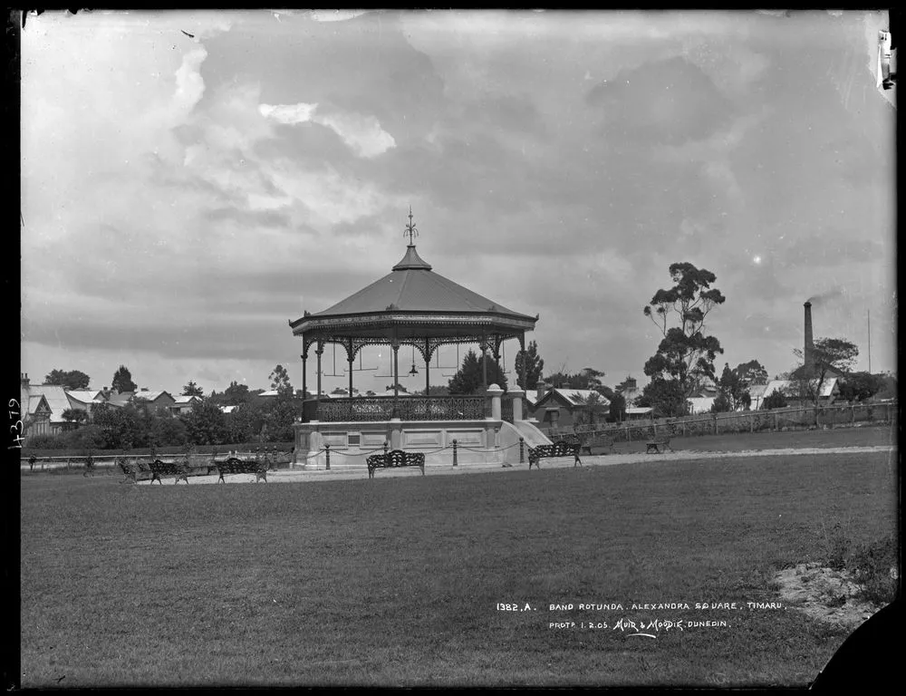 Band Rotunda, Alexandra Square, Timaru | Record | DigitalNZ