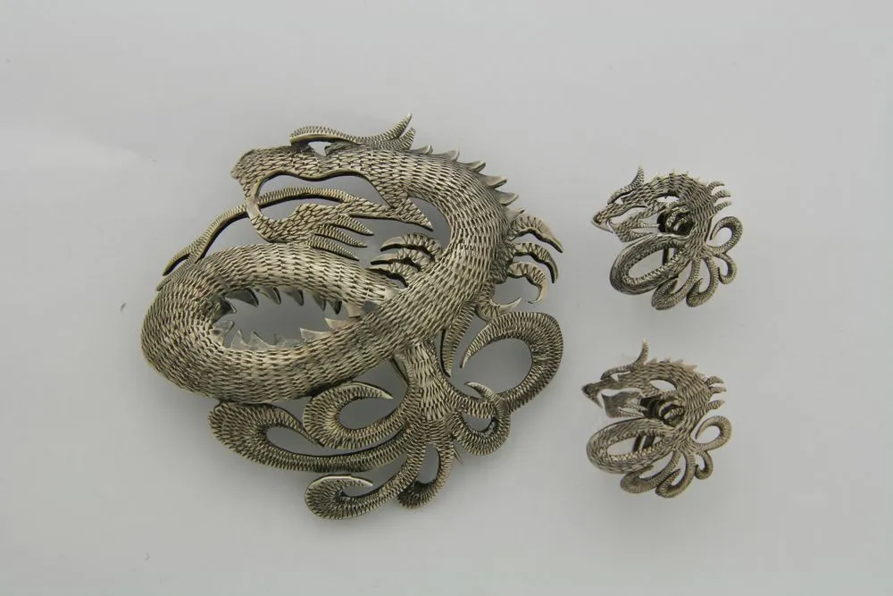 Brooch and earring set | Record | DigitalNZ