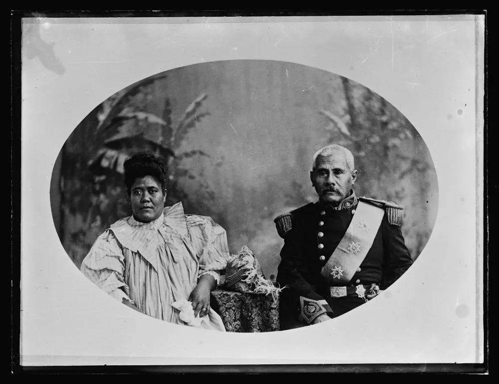 [King Malietoa and Queen, Samoa] | Record | DigitalNZ