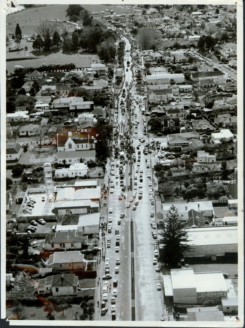 Cameron Road c. 1950s | Record | DigitalNZ