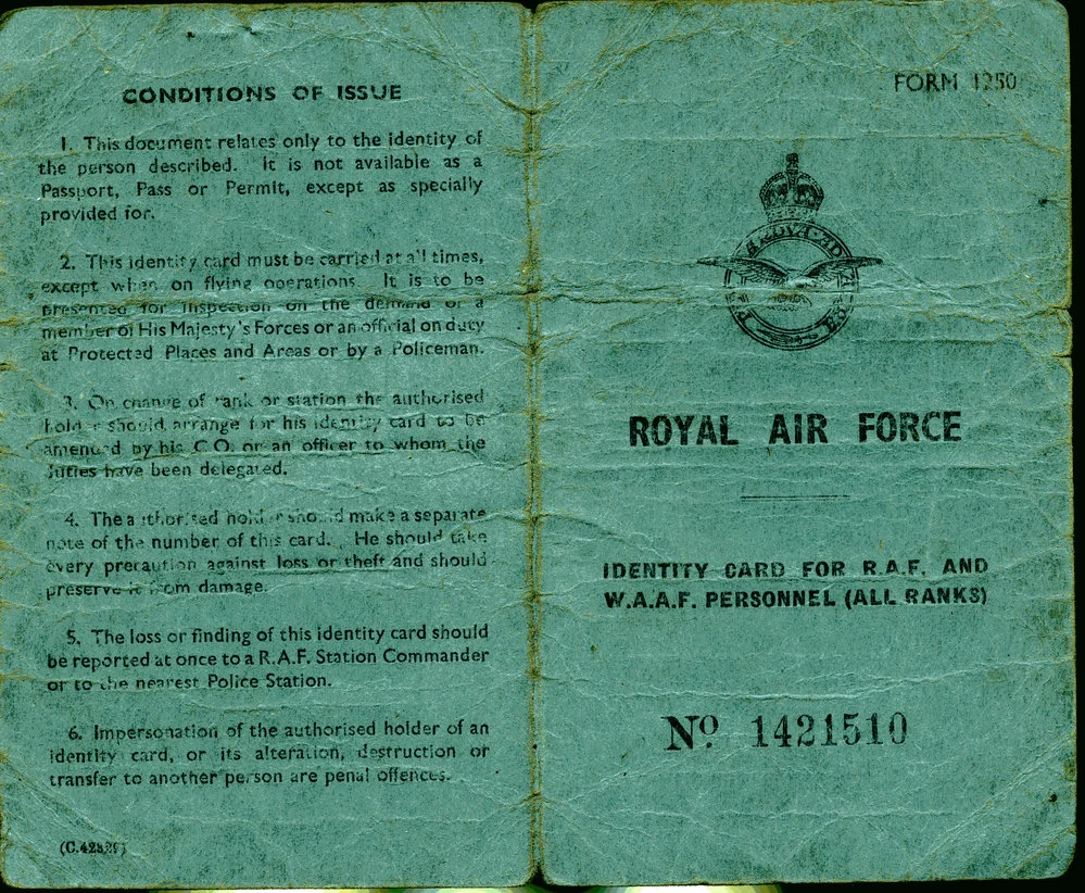 Ian Lowman WWII Spitfire Pilot | Record | DigitalNZ