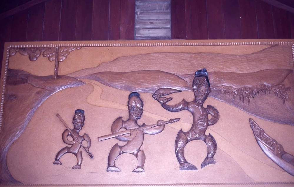 Carving depicting the story of Takurua | Record | DigitalNZ