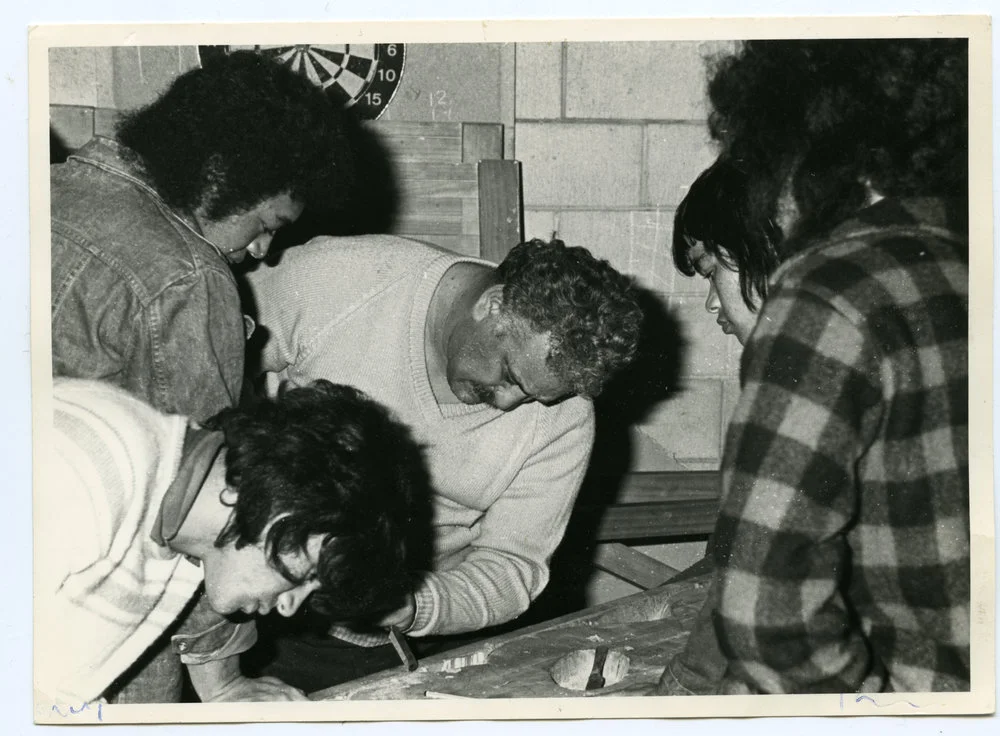 Carving the machi at Tumanako Maori Boy's Hostel | Record | DigitalNZ