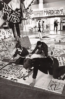 1980 - Photograph of Protest Preparation | Record | DigitalNZ