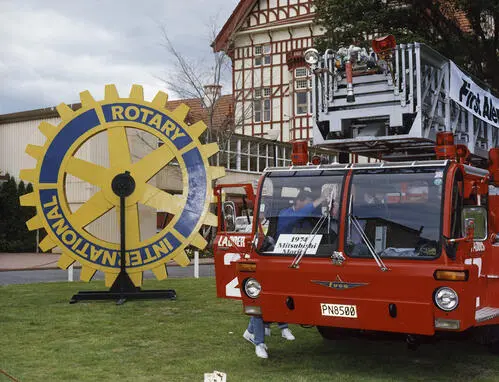 Photograph from the Rotary Home and Garden Expo, 1986 | Record | DigitalNZ