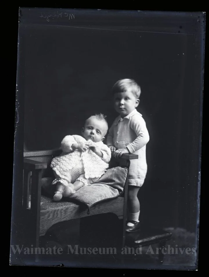 McKenzie children | Record | DigitalNZ