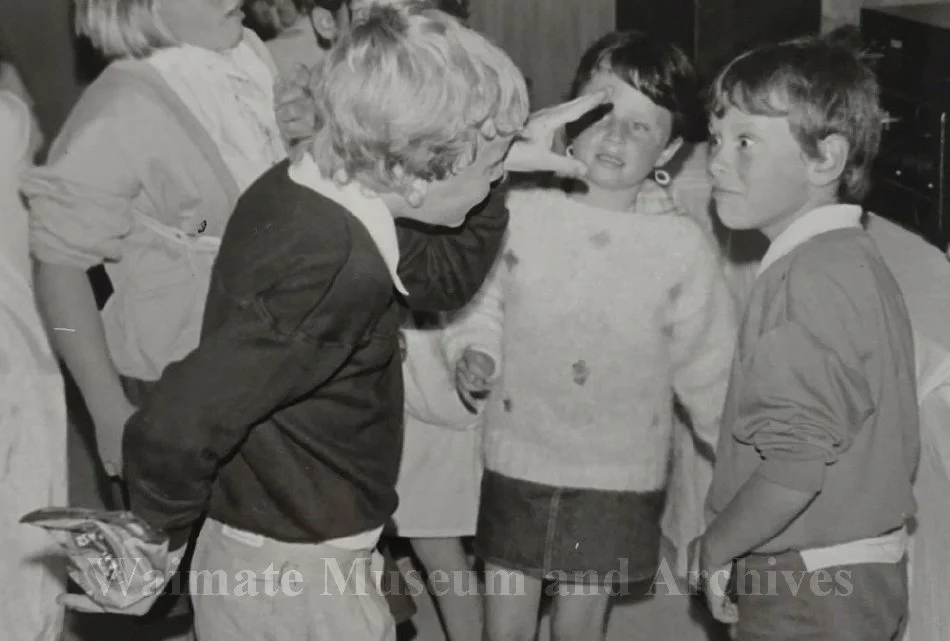 Children at a function | Record | DigitalNZ