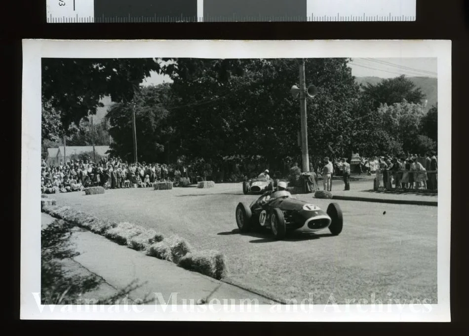 Street Racing at the Waimate 50, 1960 | Record | DigitalNZ