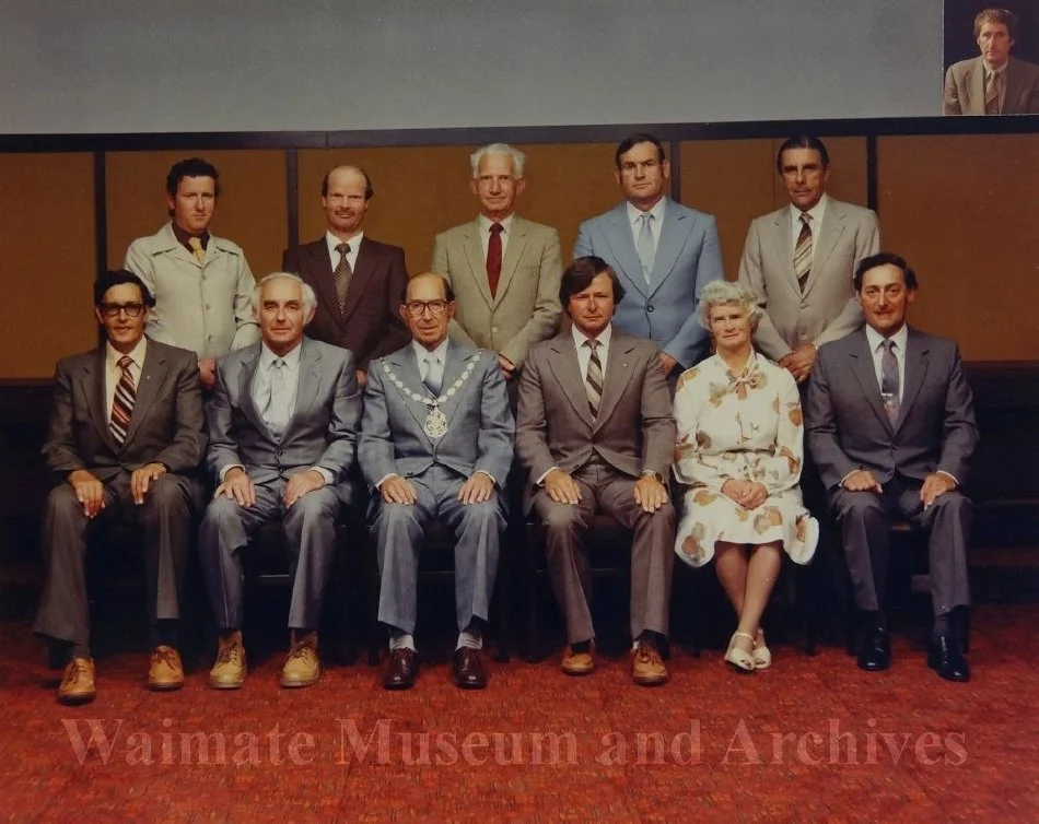 Waimate Borough Council Executive 1980-1983 | Record | DigitalNZ