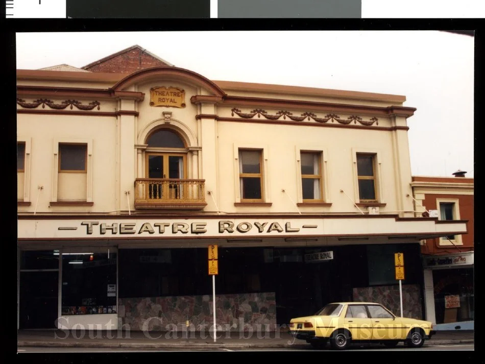 [Theatre Royal, Timaru] | Record | DigitalNZ