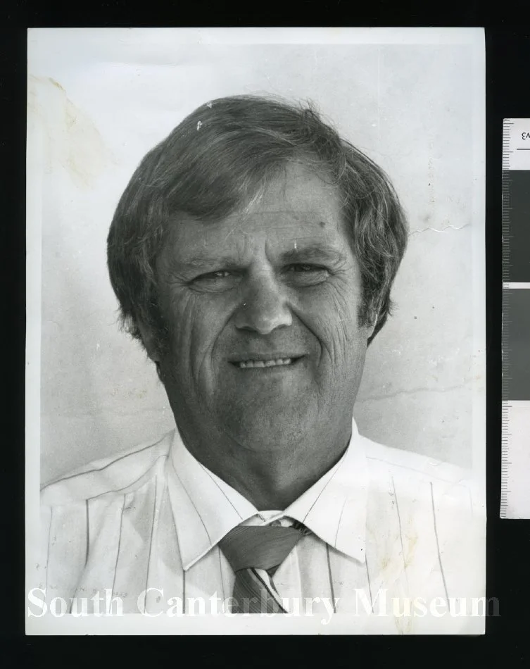 Kevin Bond | Record | DigitalNZ