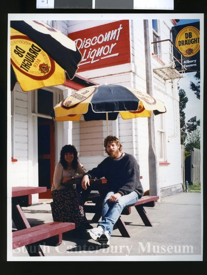 Jackie and Matt Claver at Albury Tavern | Record | DigitalNZ