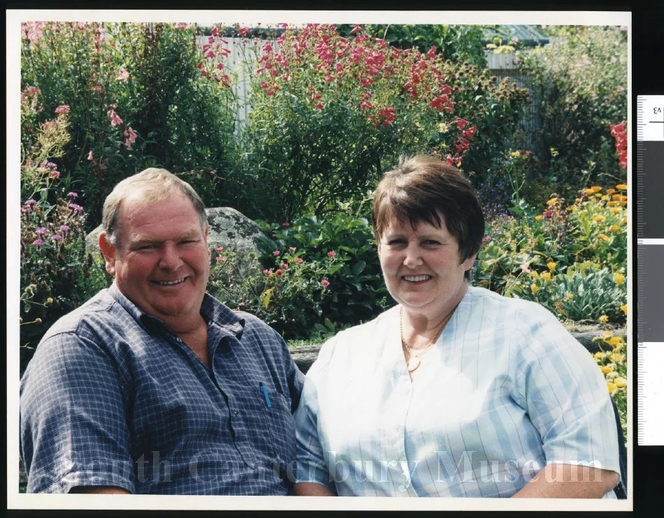 Warren and Jody Lyttle | Record | DigitalNZ