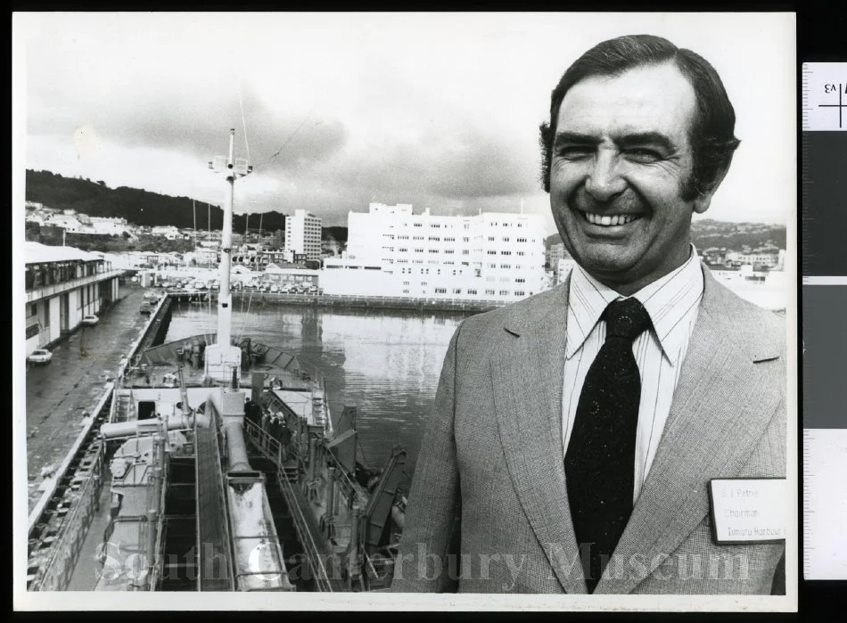 Brian J Petrie and dredge W H Orbell | Record | DigitalNZ